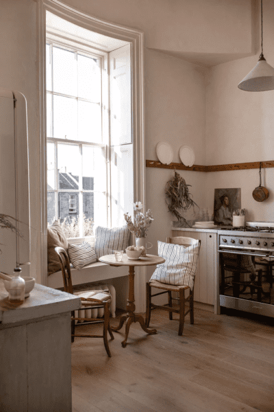 14 Elegant Small Kitchen Table Ideas For A Classy Home - Astrapearl