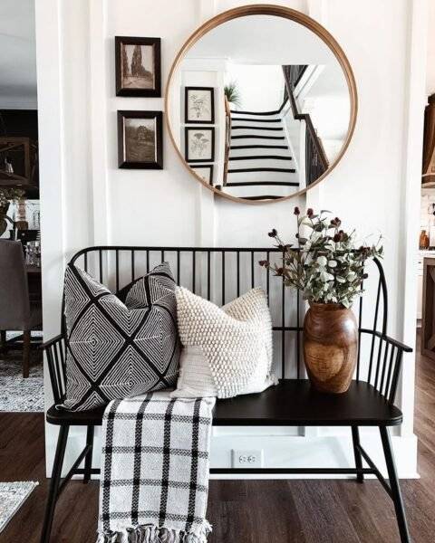 16 Beautiful Modern Farmhouse Entryway Ideas For A Cozy Home - Astrapearl