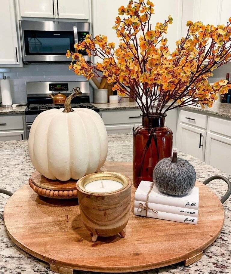 20 Elegant Fall Tray Decor Ideas For A Cozy Home - Astrapearl