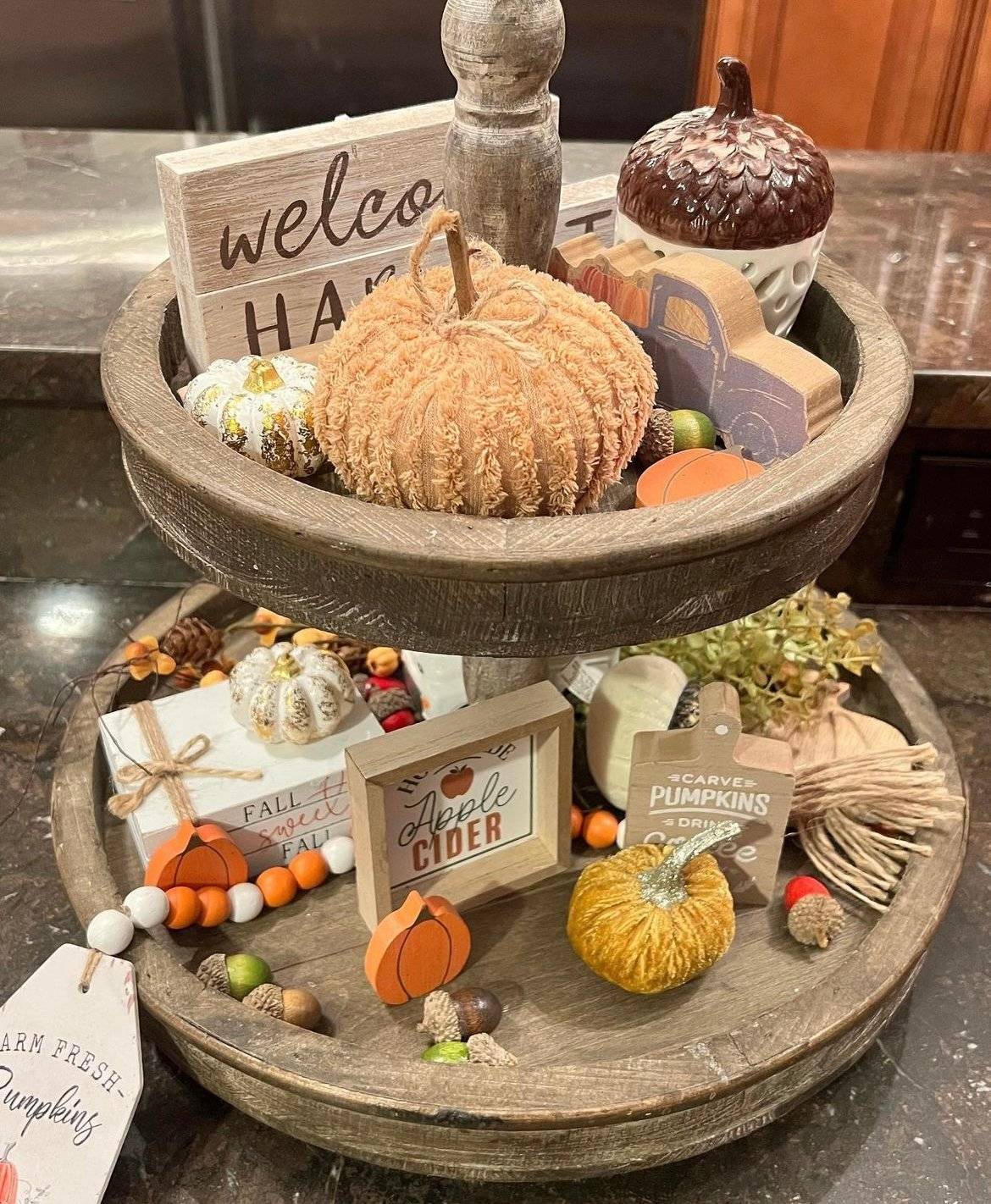 20 Elegant Fall Tray Decor Ideas For A Cozy Home - Astrapearl