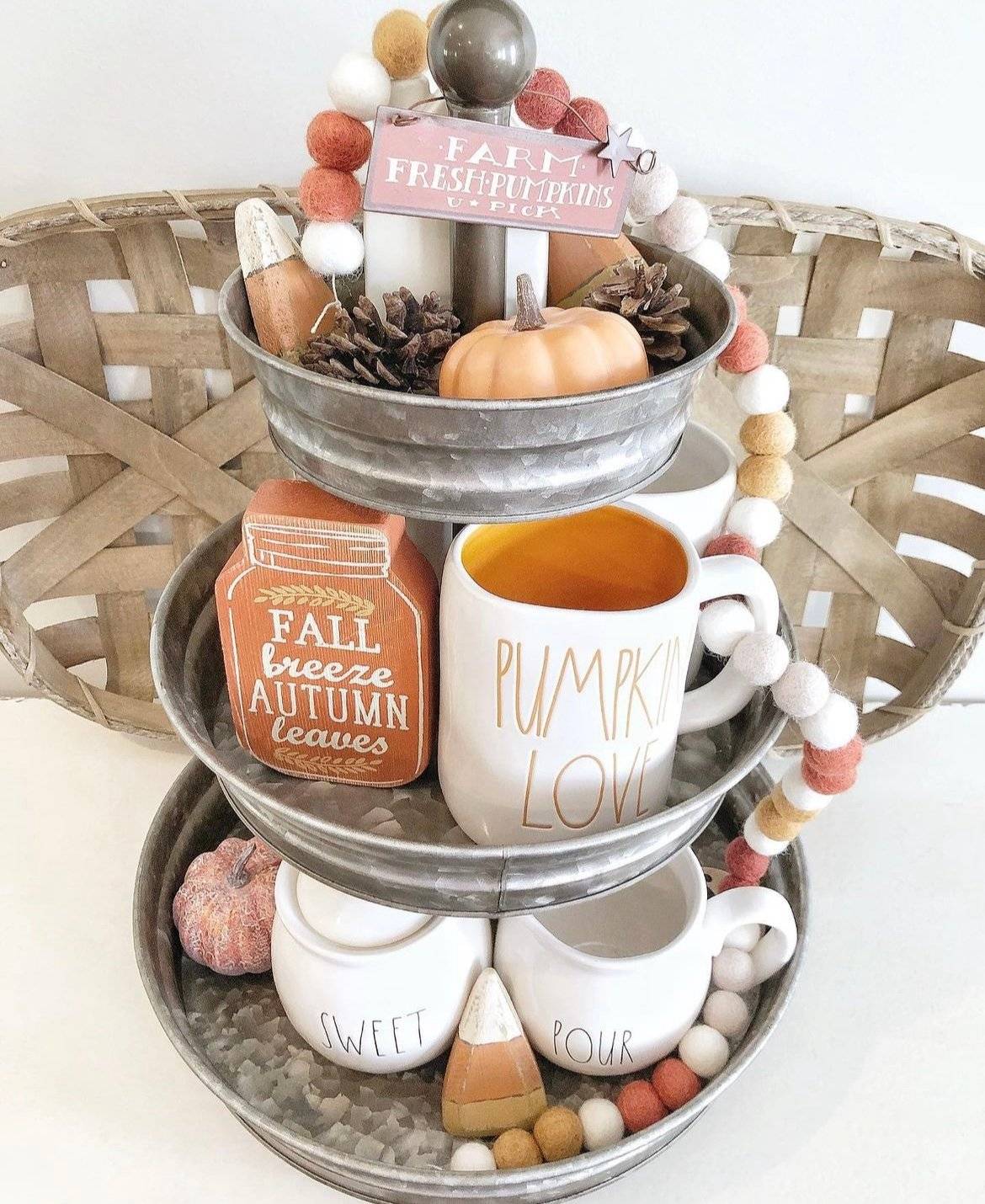 20 Elegant Fall Tray Decor Ideas For A Cozy Home - Astrapearl