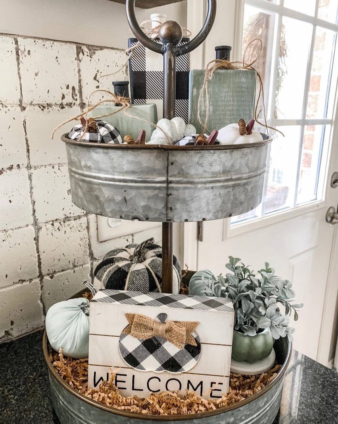 20 Elegant Fall Tray Decor Ideas For A Cozy Home - Astrapearl