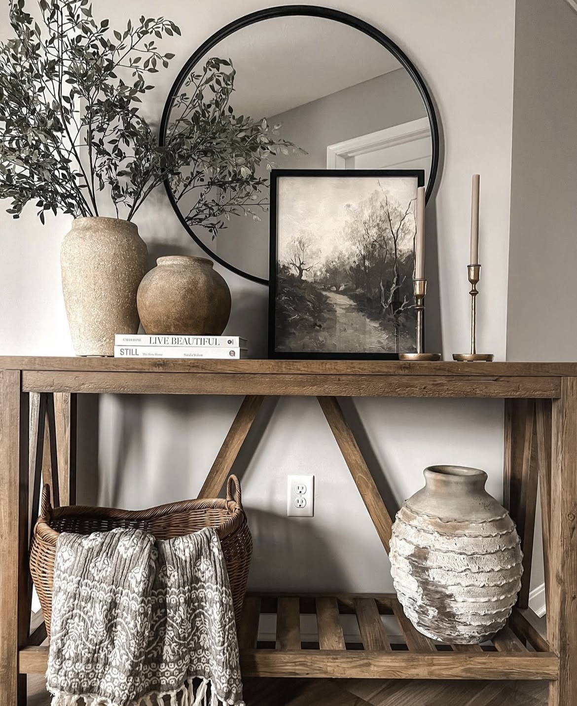 23 Cozy Entryway Styling Ideas To Create A Welcoming Home - Astrapearl